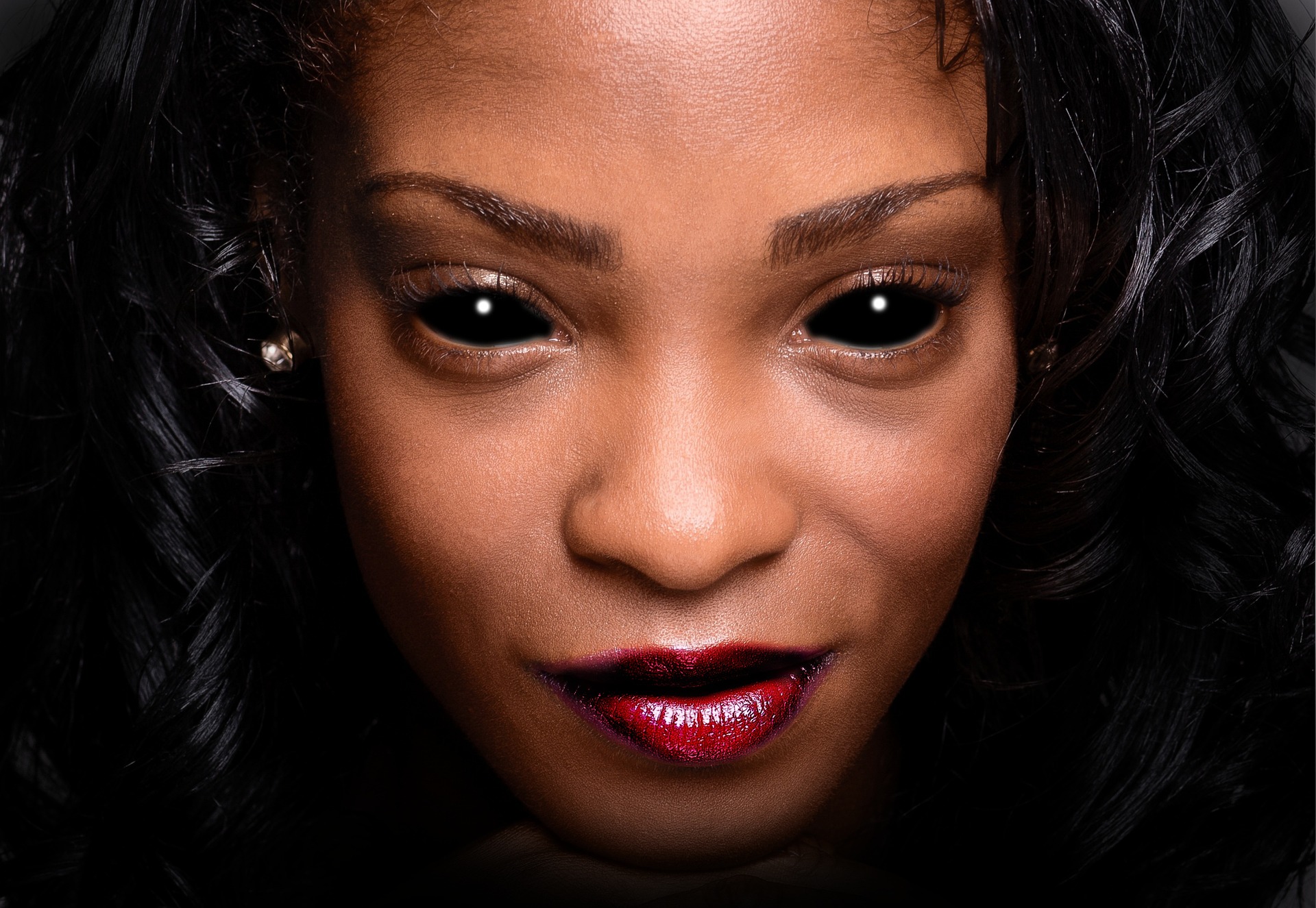 All You Need To Know About Black Contacts